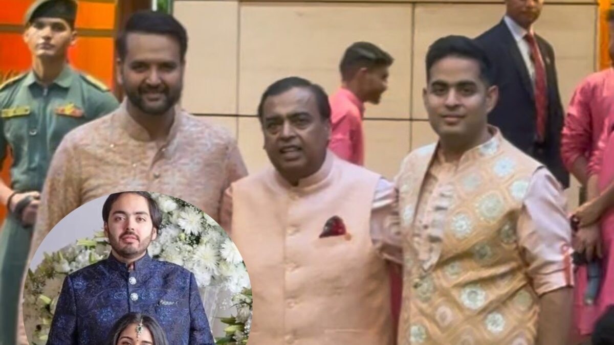 Mukesh Ambani Poses With Aakash, Anand Piramal; Shloka Meets Guests at ...