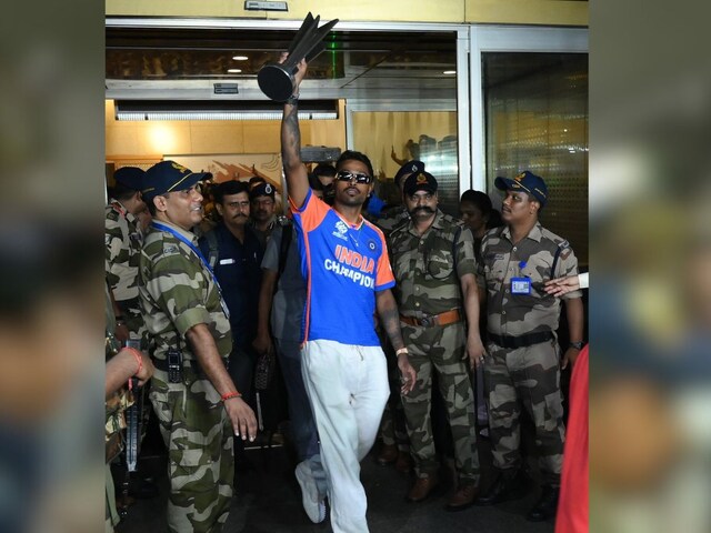 Hardik Pandya Waves the World Cup Trophy as Team India Leaves Mumbai Airport for Victory Parade ...