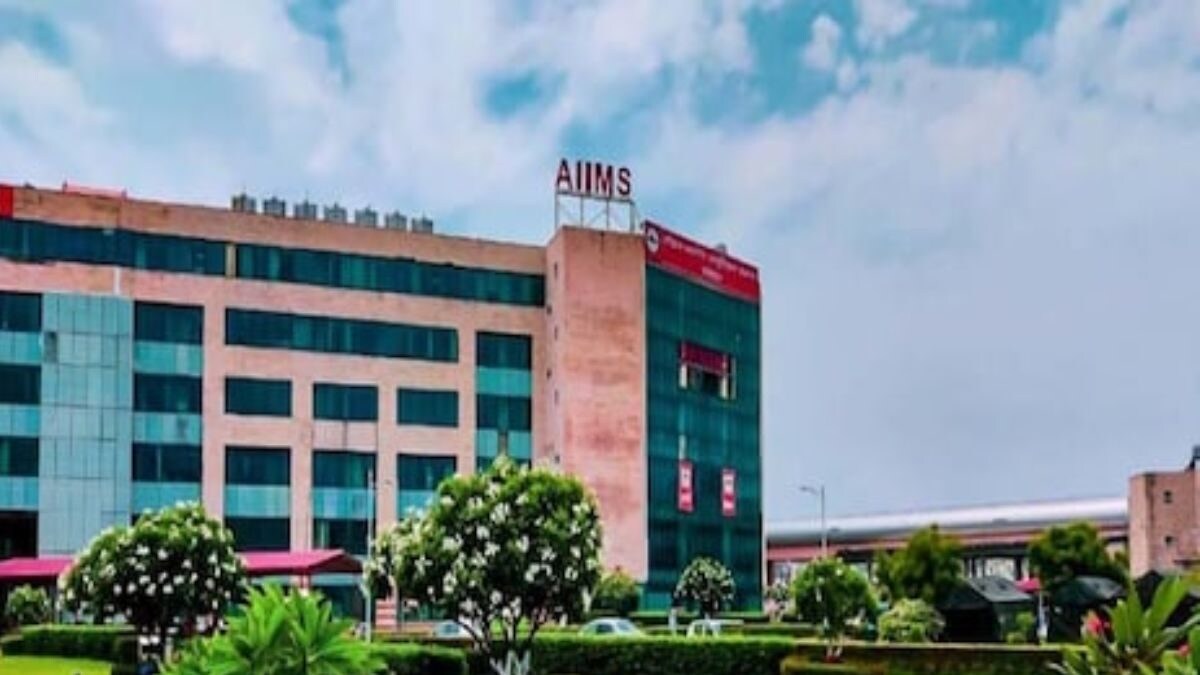AIIMS Delhi Guard Alleges Sexual Harassment by Chief Security Officer ...
