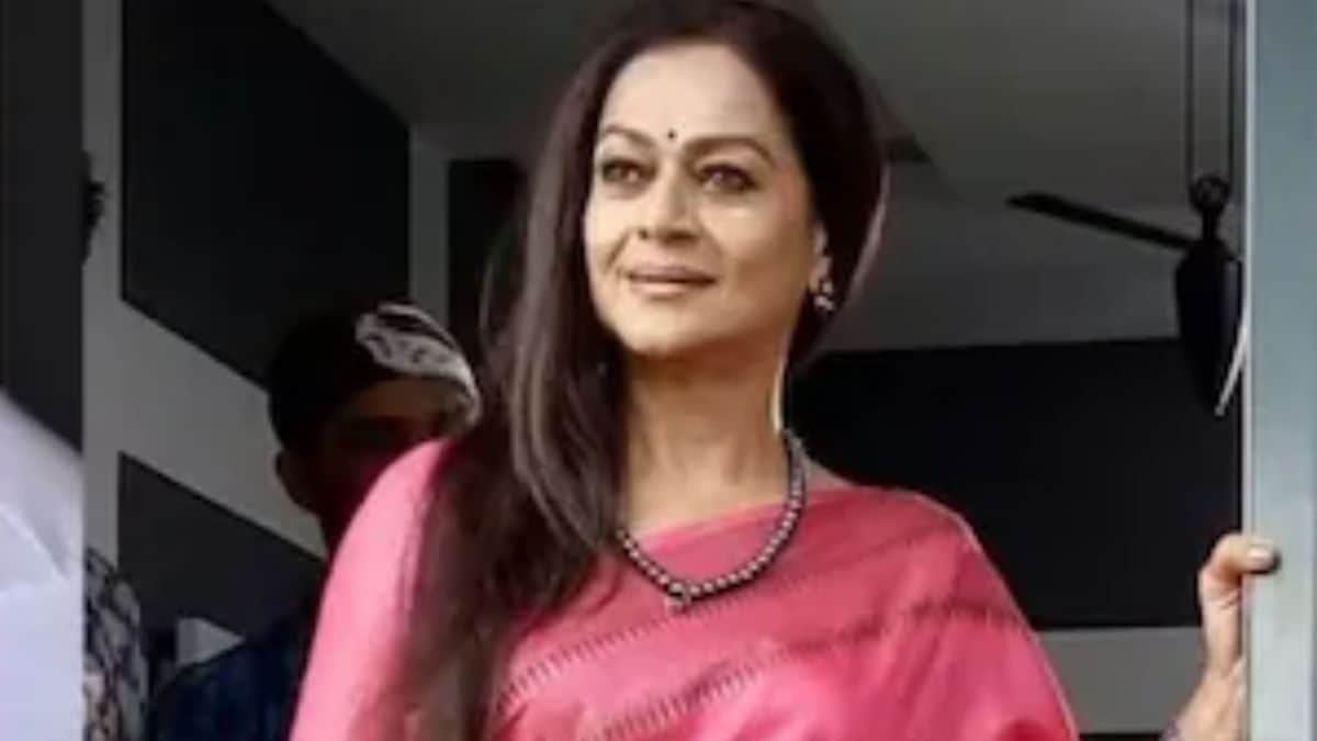 From Early Setbacks To A Beloved Actress, The Journey Of Zarina Wahab ...