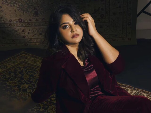 Actress Manjima Mohan Nails Boss Lady Look In Maroon Velvet Co-ord Set ...