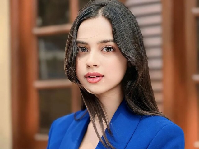 Nitanshi Goel Receives Best Actress Nomination At Indian Film Festival ...