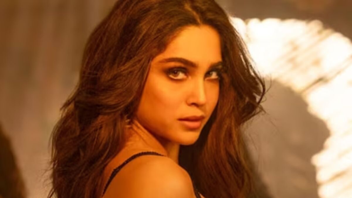 Sharvari Wagh Reveals She Can Rewatch This Bollywood Film Featuring ...