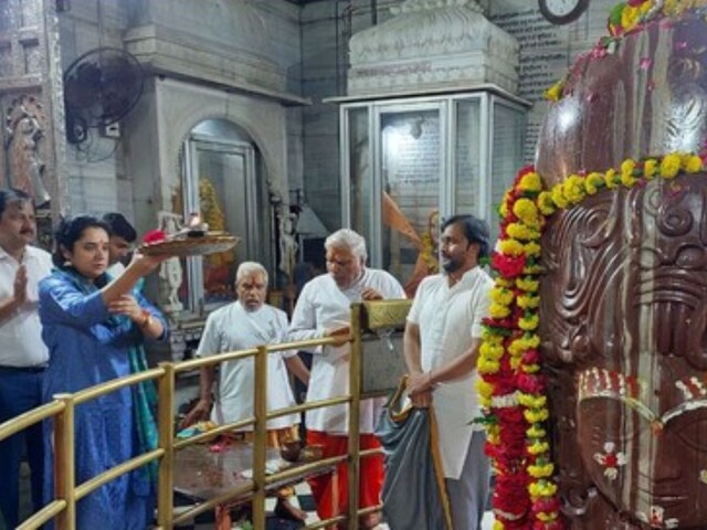 All About IAS Aditi Garg, New Collector Of MP's Mandsaur - News18