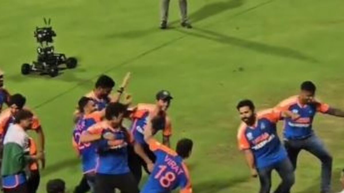 Virat Kohli, Rohit Sharma, Other Players Dance Their Hearts Out As ...