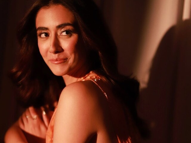 Jonita Gandhi Recalls Singing 'Amar Singh Chamkila' Track 'Vida Karo ...