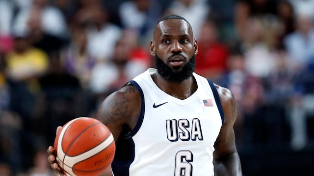 LeBron James, Stephen Curry Impress as USA Beat Canada 86-72 in Olympic ...