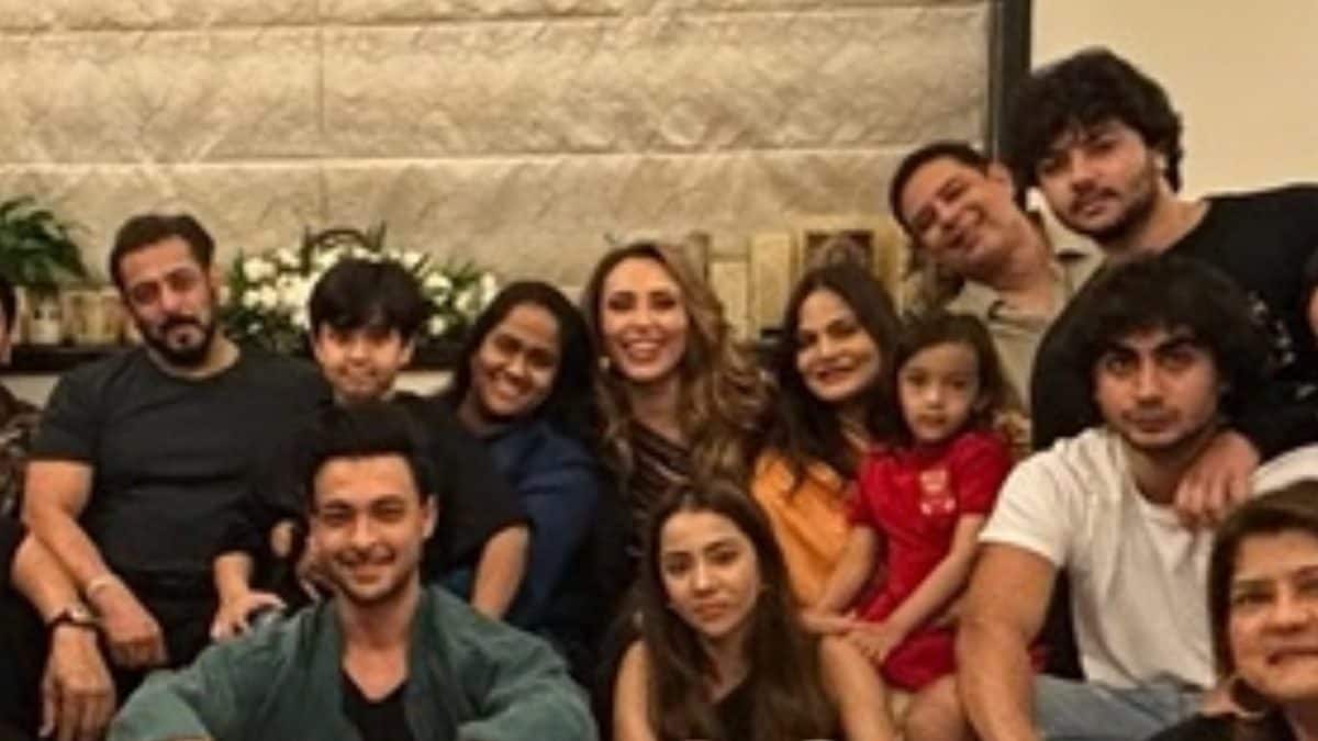 Salman Khan Celebrates Rumoured GF Lulia Vantur’s Birthday With His ...
