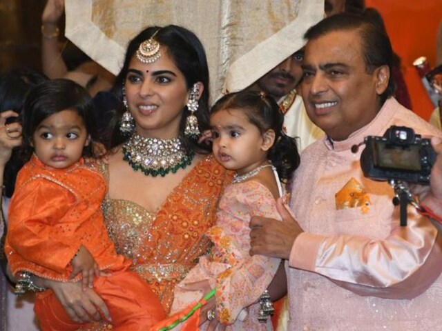 Mukesh Ambani Adores Isha Ambani's Children Aadiya Shakti and Krishna At Anant and Radhika's ...