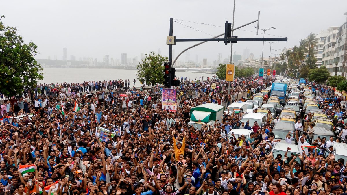 Cops Remain on Toes as Huge Crowds Throng Route of Indian Team's ...