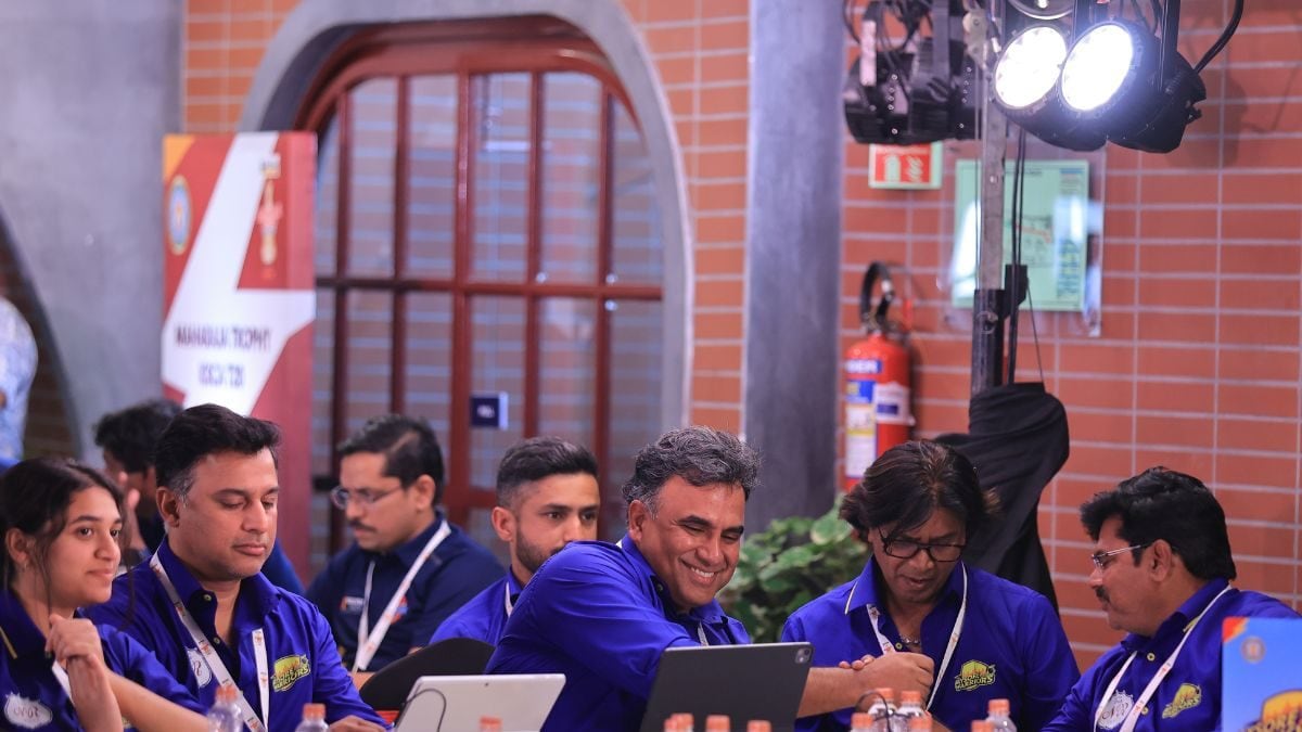 Samit, Son of Rahul Dravid, Gets Contract with Mysore Warriors in ...