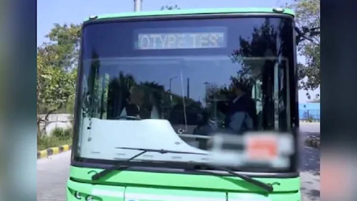 Delhi Begins Test Run of Mohalla Bus Service, To Offer Easy ...