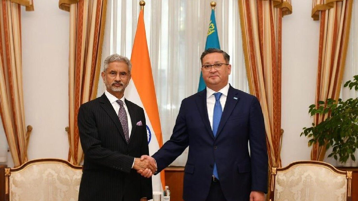 India At SCO Summit: EAM Jaishankar Meets Kazakhstan Deputy PM Murat ...