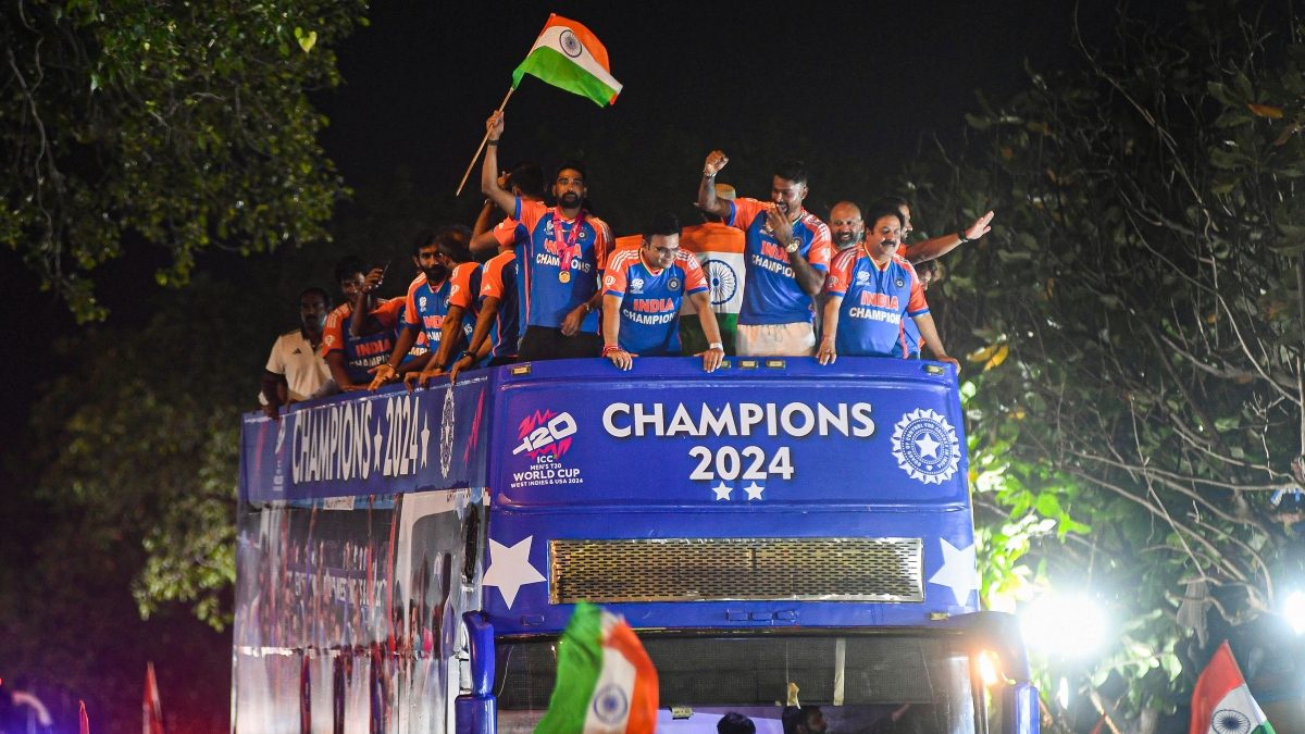 Team India's Victory Parade in Mumbai, in Photos: Marine Drive to ...