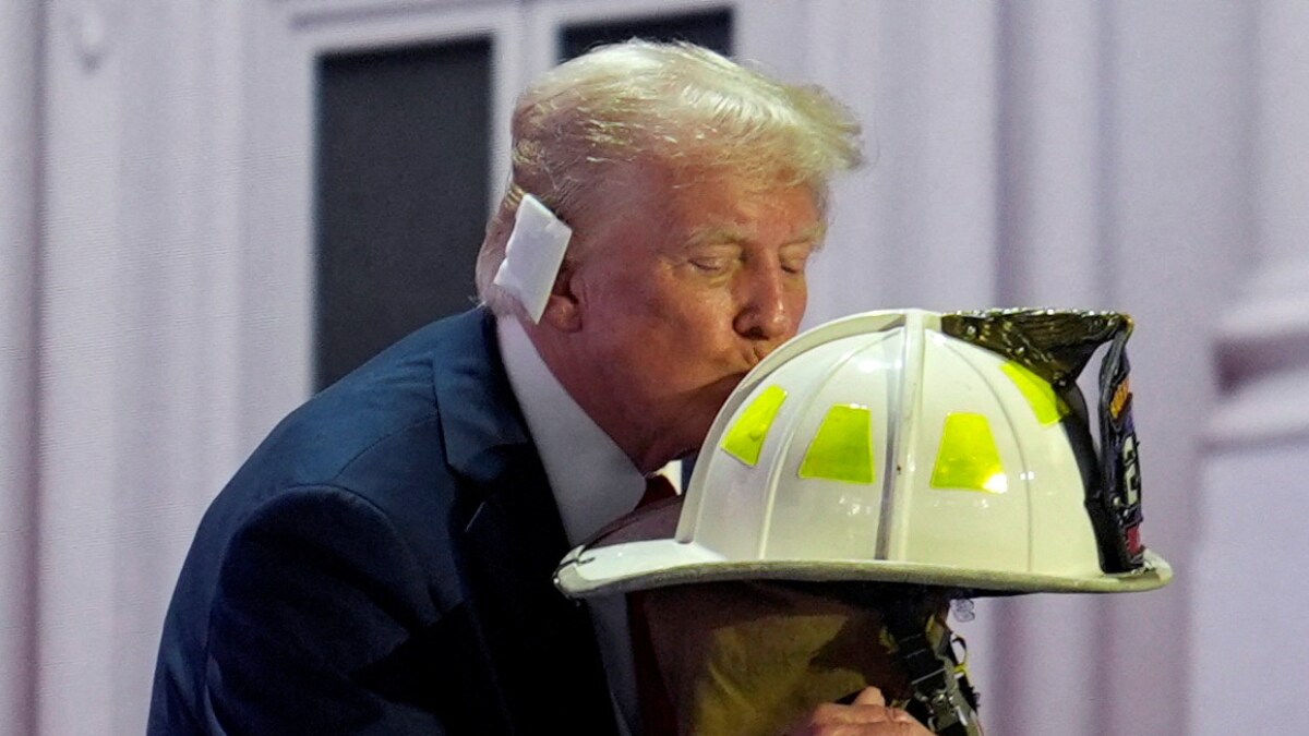 Trump Honours Hero Fire Chief Who Died In Rally Shooting After Ending ...