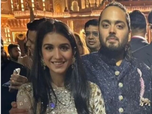 Radhika Merchant Is A Sight To Behold In Stunning Silver Anarkali Suit ...