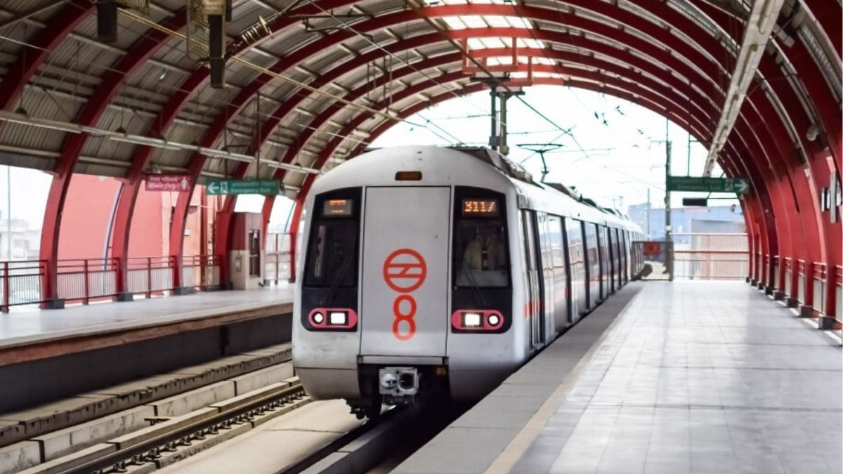 Delhi Metro Introduces New Rules on Carrying Liquor Bottles, Here's How ...