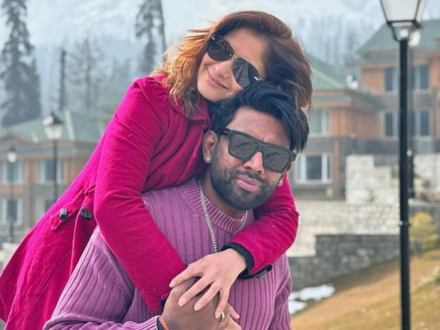 Arti Singh, Dipak Chauhan Register Their Marriage. Picture Inside - News18