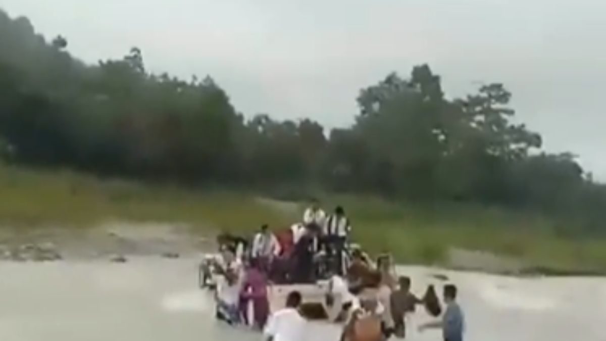In Bengal’s Kalimpong, 27 School Kids Rescued From Van Stuck In Flash ...