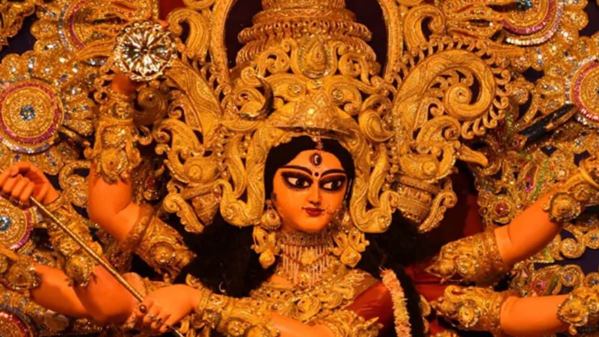 Durga Puja: Mamata Raises Donation for Organising Clubs to Rs 85,000 ...