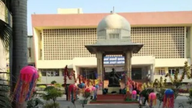 Lady Hardinge Medical College Admission: Know History, Courses And Fee ...