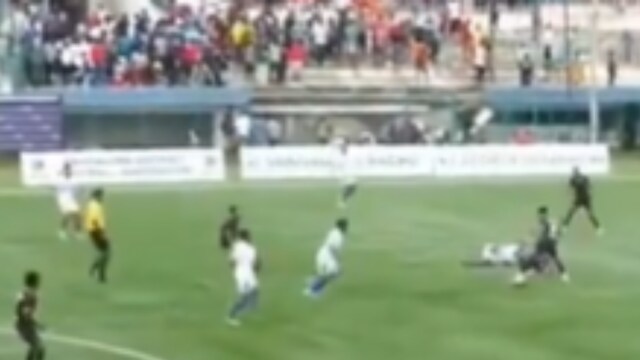 Caught On Cam: 6 Injured As Part Of Bengaluru Football Stadium Stand ...