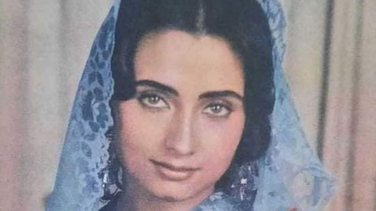 How Pakistani Actress Salma Agha’s Promising Bollywood Career Ended | Movies News - News18