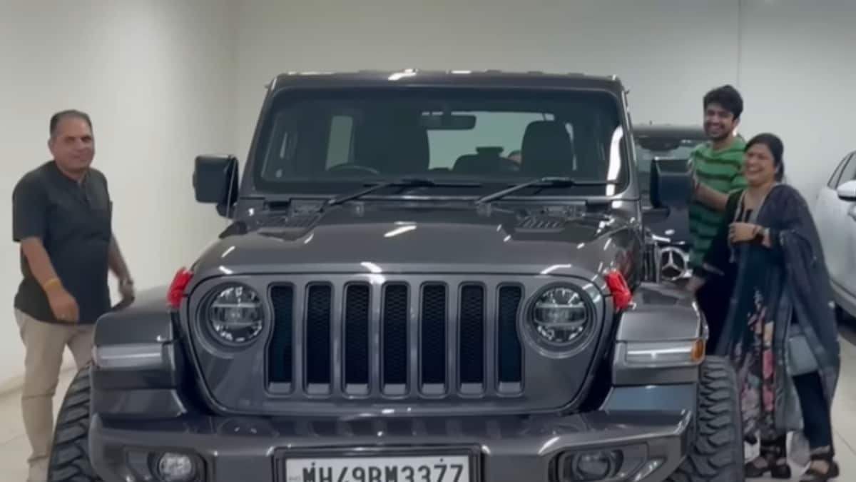 Bigg Boss 17's Abhishek Kumar Brings Home His 'Dream Car' With Parents ...