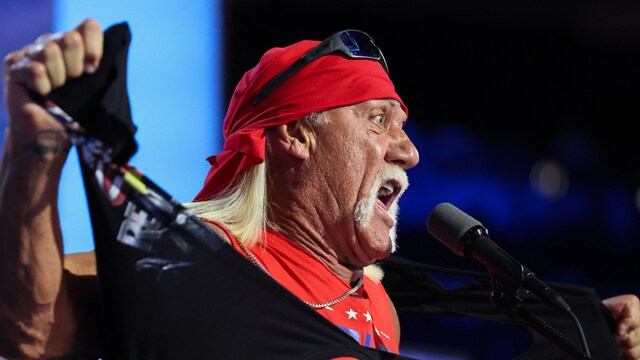 Hulk Hogan Endorses Donald Trump, Rips Off Shirt At Star-Studded ...