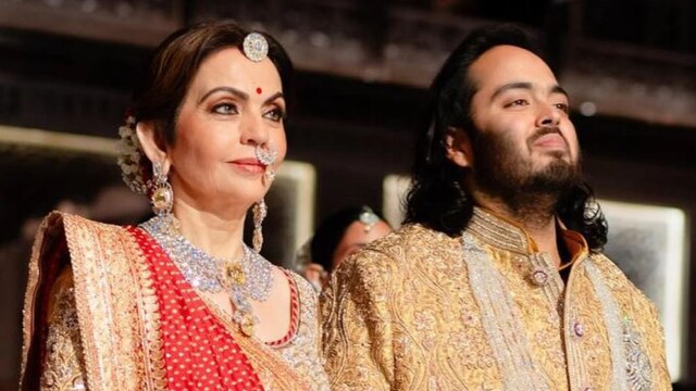 Anant Ambani’s Impressive Wedding Sarpech Was Designed by Nita Ambani ...