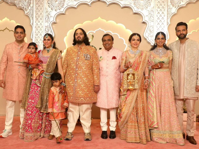The Ambani Family Arrive At Anant Ambani’s Baraat Procession In Abu ...
