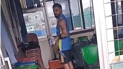 Virat Kohli Gets Called 'Chokli' by a Fan in Sri Lanka; See His ...