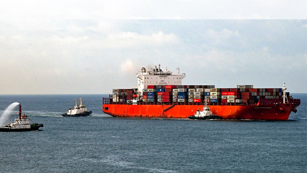 Kerala CM Vijayan Formally Welcomes First Cargo Ship at Vizhinjam Sea ...