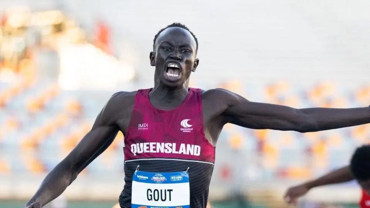 WATCH: Australian Teen Athlete Stuns Crowds With Usain Bolt-esque ...