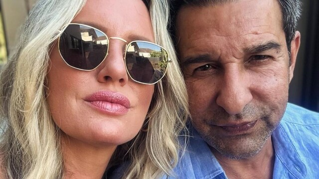 Wasim Akram's Wife Sends a Special Marriage Anniversary Wish for the ...