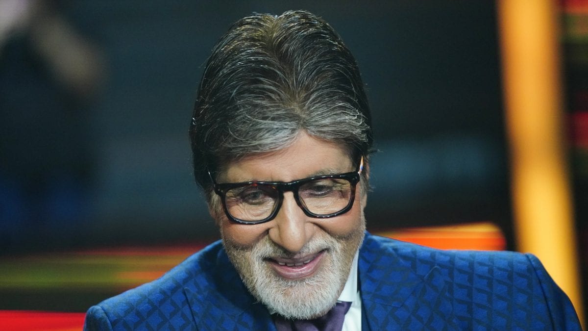 Amitabh Bachchan Gets Emotional, Folds His Hands in First Episode of KBC 16: 'I Can't Come ...