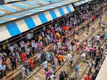 Badlapur Sexual Assault: Bombay HC Restrains Political Parties From ...