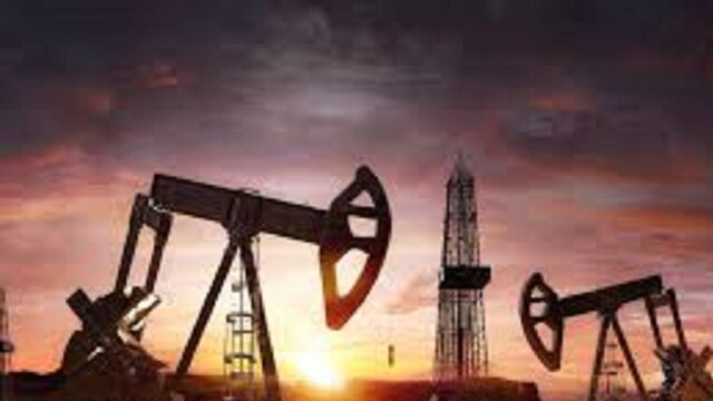 Crude Oil Rises 2% After Russia-Ukraine Missile Exchange, Outweighing ...