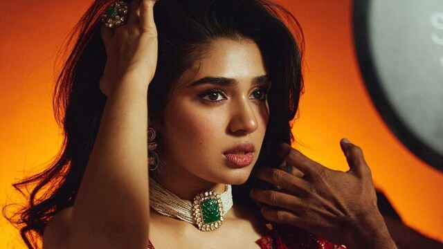 Krithi Shetty's First Look From Love Insurance Kompany Reveals ...