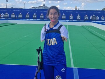 All About Paralympic Archer Sheetal Devi's Rare Condition Phocomelia ...