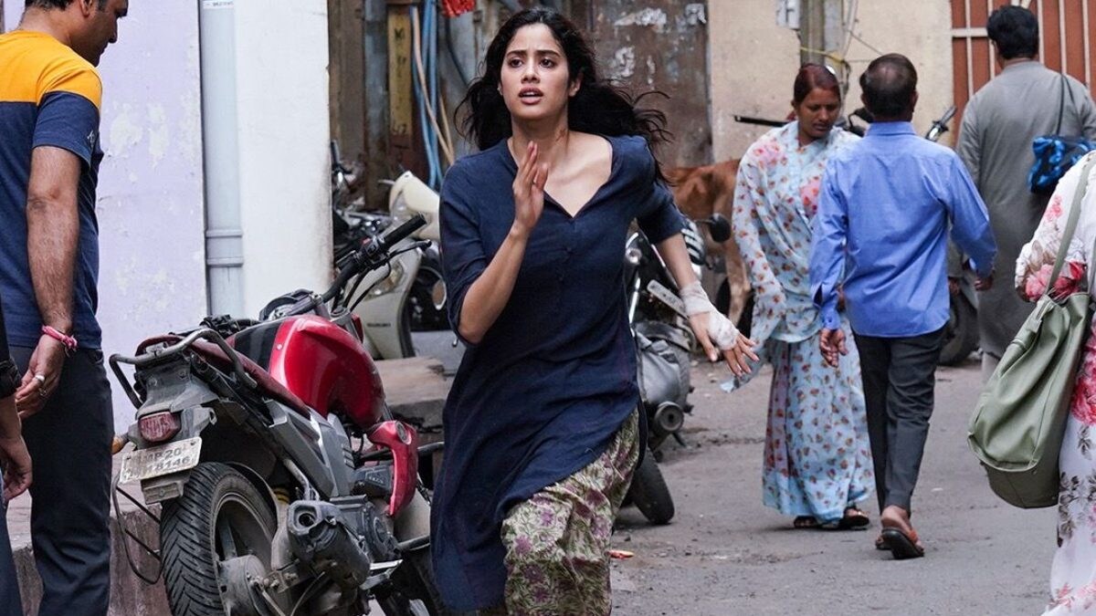 Janhvi Kapoor Ran Barefoot For 1000 Meters Sustained Several Injuries 4168