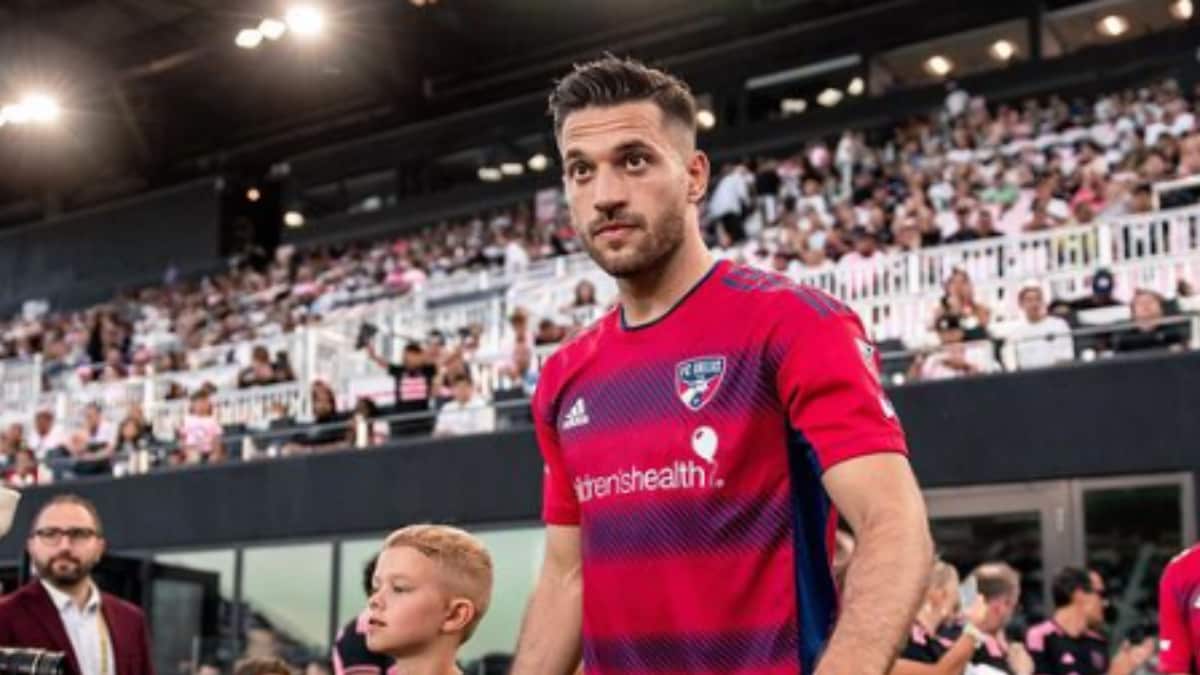 Kerala Blasters Announce Signing of Spanish Striker Jesus Jiminez Nunez ...