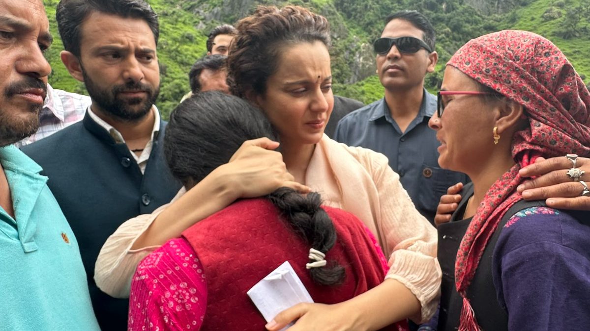 Kangana Ranaut in Tears After She Meets Himachal Pradesh Flood Victims ...