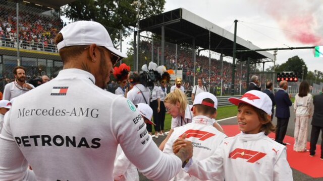 'Hamilton's Heir': Photograph of Lewis Hamilton and His Successor Kimi ...