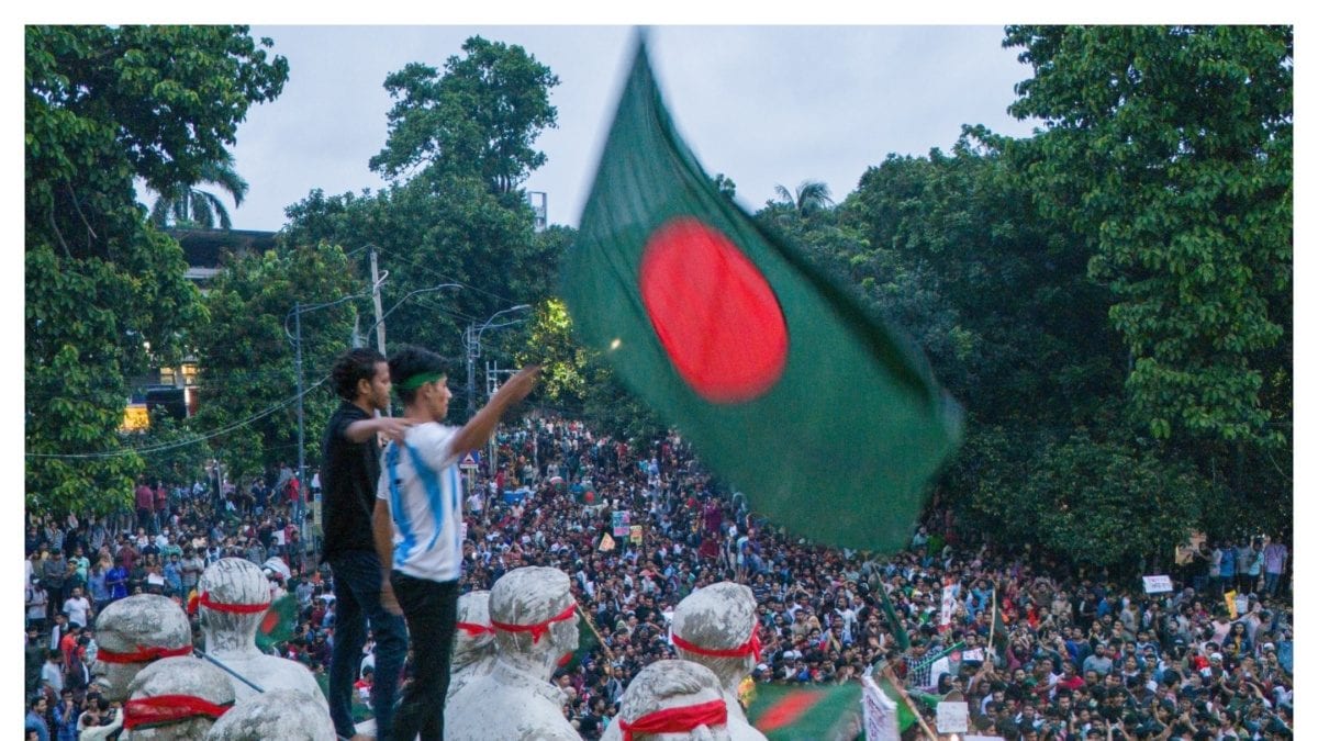 Bangladesh On Boil: Mobile Internet Shut Down, Curfew Imposed In Dhaka ...