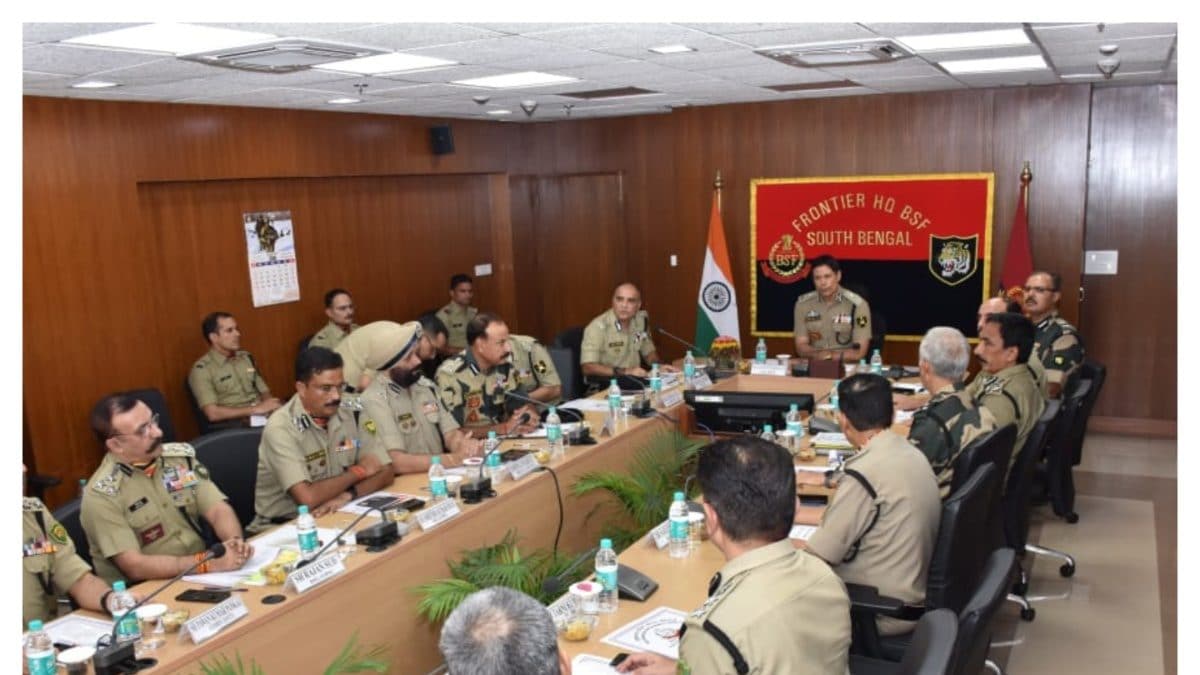 BSF Orders 'High Alert' Along Bangladesh Border; DG, Senior Officers in ...