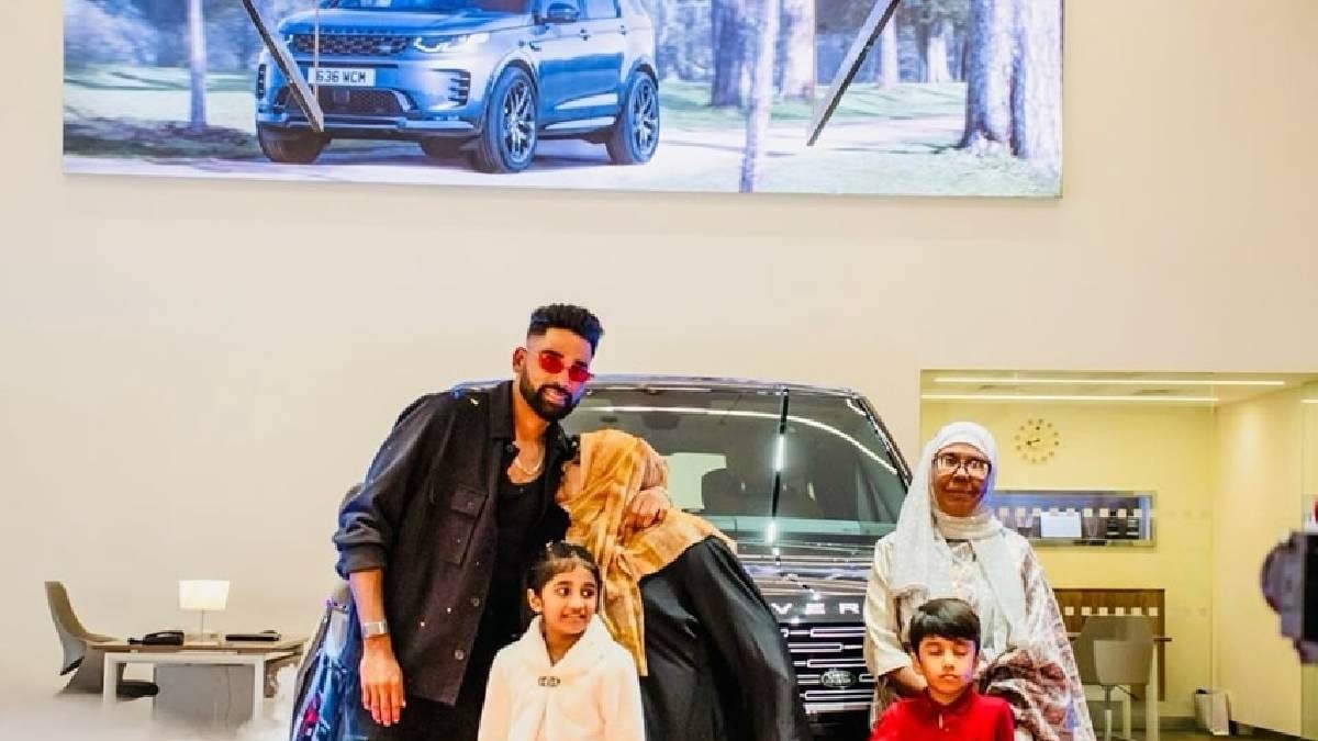 Indian Cricketer Mohammed Siraj Brings Home New Range Rover SUV, Full ...
