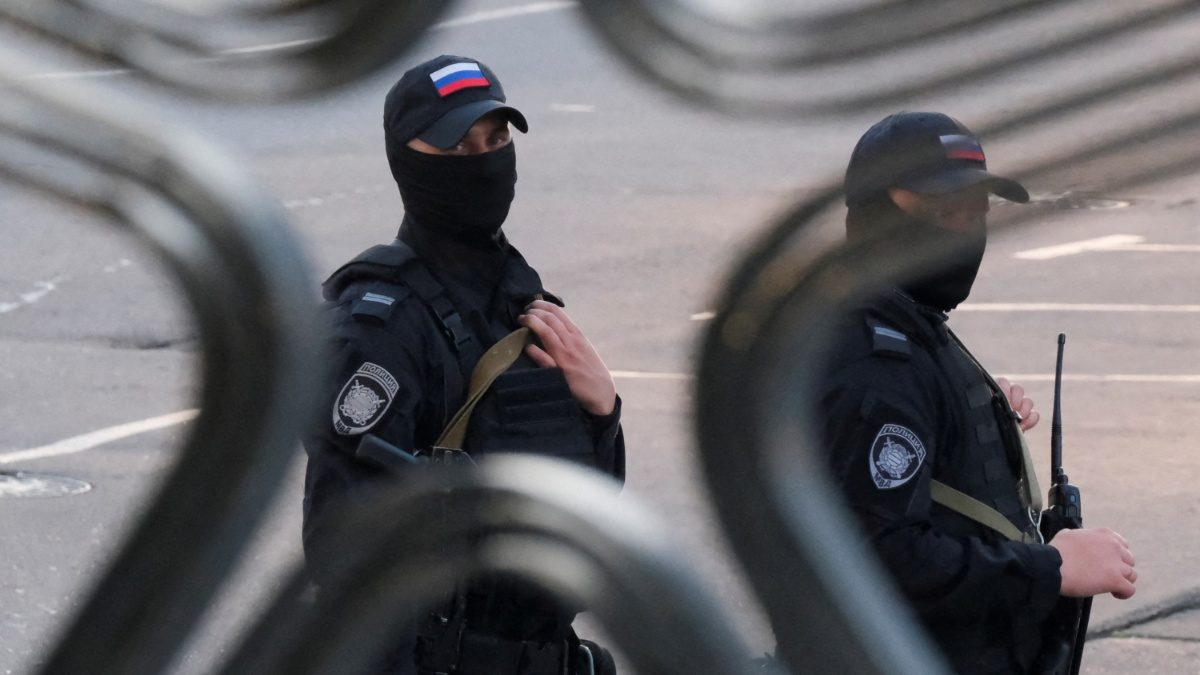 Inmates, Possibly Linked To ISIS, Kill 3 Guards In Russian Prison Siege ...