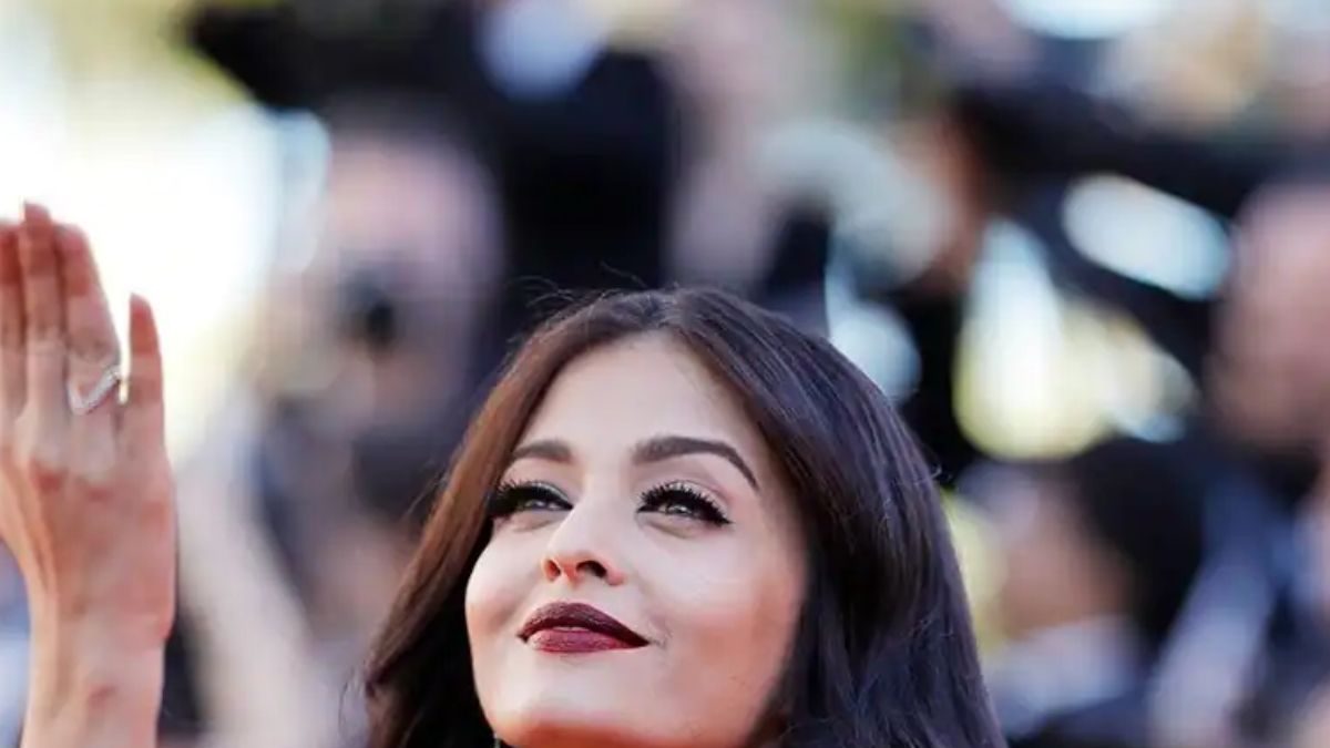 Revisiting Ravoyi Chandamama, Aishwarya Rai Bachchan's Telugu Debut ...
