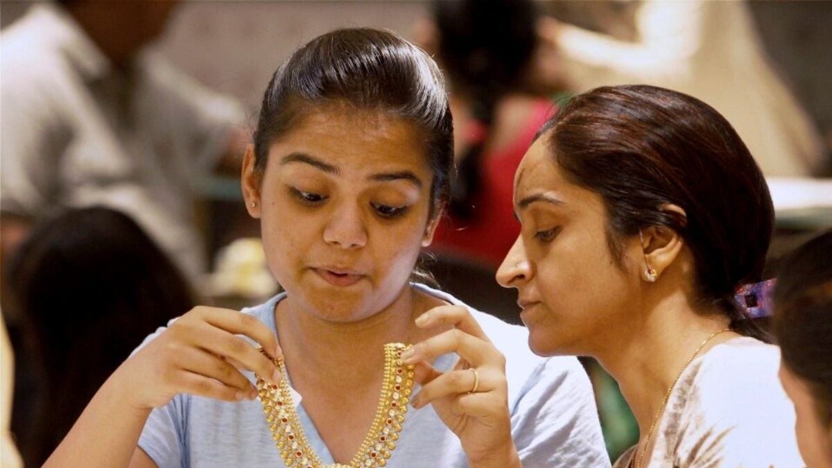 Gold Prices Set to Drop Starting August 1, Here's How Much 10 Grams May Cost Now - News18